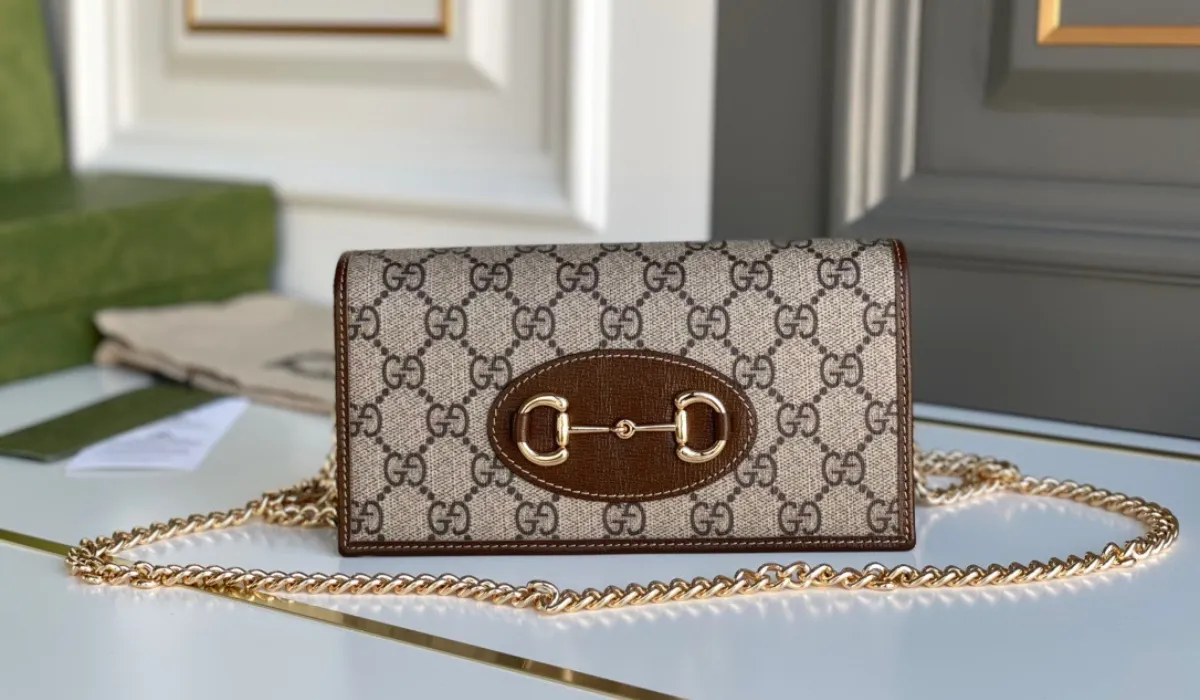 8 mẫu túi Gucci nữ đeo chéo chính hãng đẹp và đáng mua
